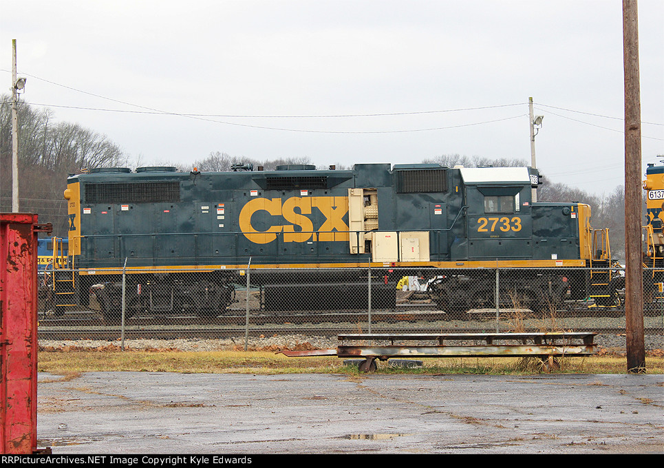 CSX GP38-2 #2733